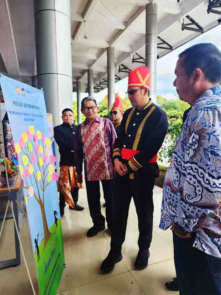 Meriahkan Hardiknas 2025, PPG Unima Pamerkan Karya dan Inovasi